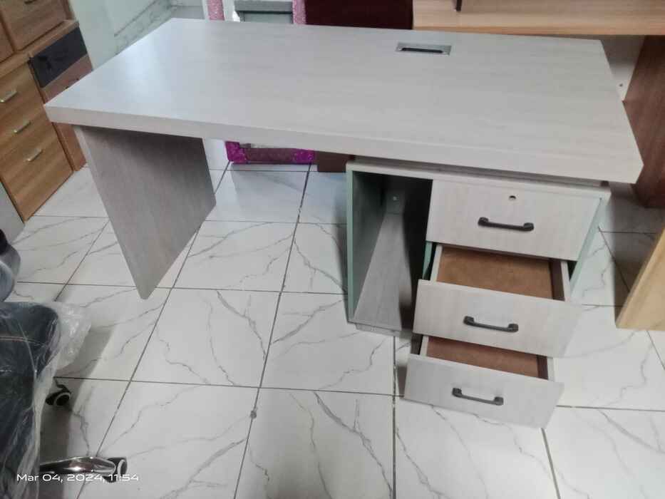 Used Table Furniture in Dubai, Buy & Sell Table Furniture